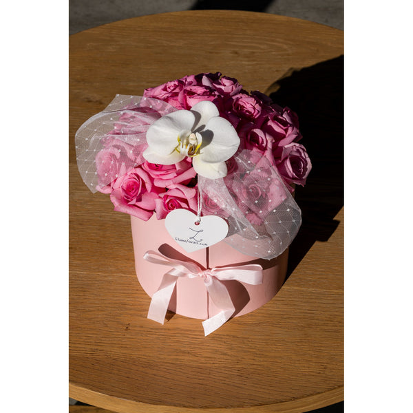 Valentine surprise Roses Box – Bonjour Patisserie